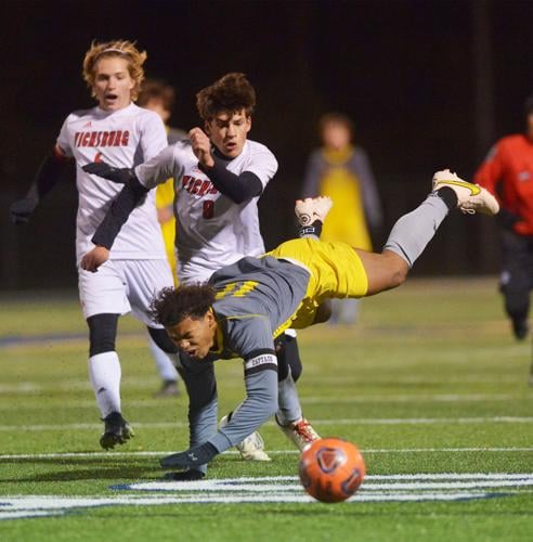 St. Joseph edges Vicksburg in district soccer semifinal | Sports ...