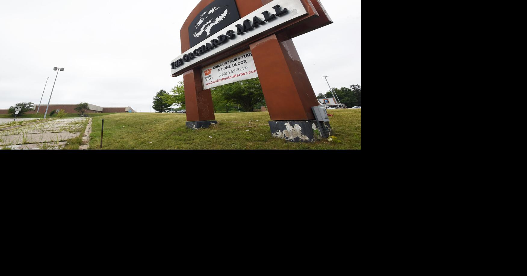 Orchards Mall post office closes temporarily over 'safety conditions ...