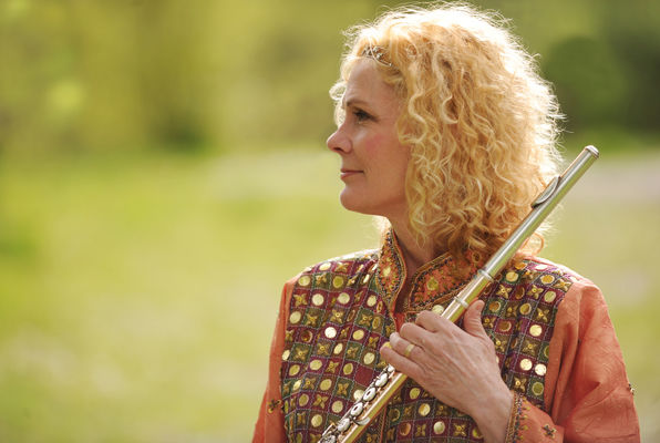 Rhonda Larson finds magic in her flute | Sight And Sound ...