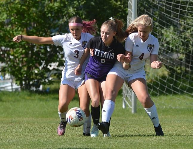 Titans win Div. 4 girls soccer district | Local | heraldpalladium.com