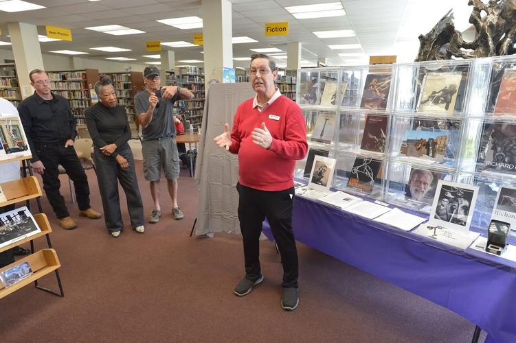 Richard Hunt's portrait revealed at Benton Harbor library | Benton ...