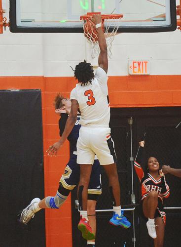 Callahan's late bucket lifts Benton Harbor to win over Niles in ...
