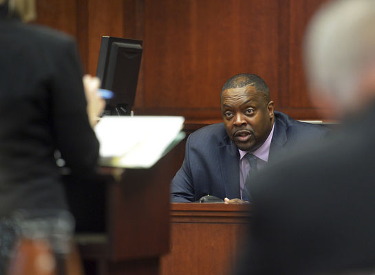 Former board presidents testify against Seawood on day 1 of trial ...