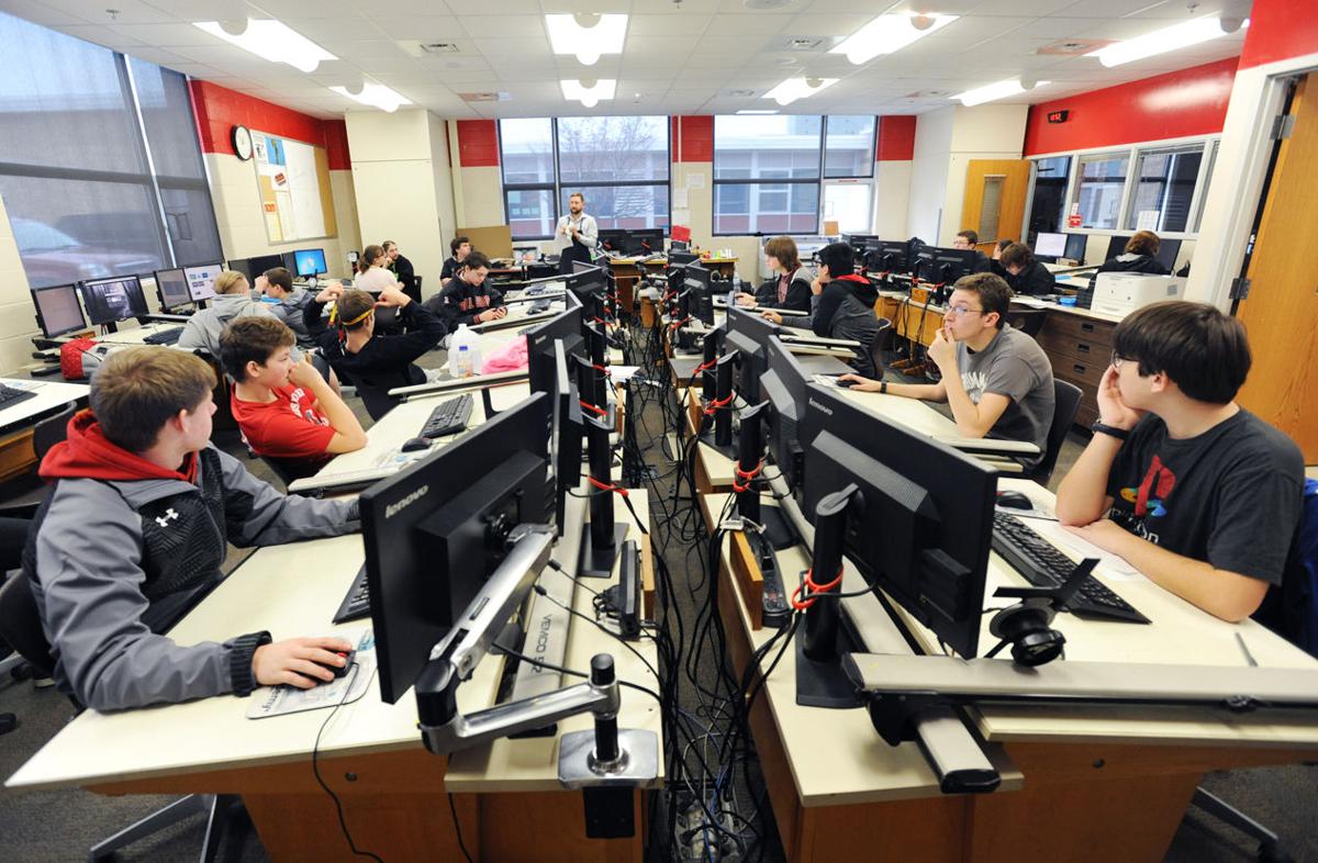 LHS adding tech classes | Local News | heraldpalladium.com