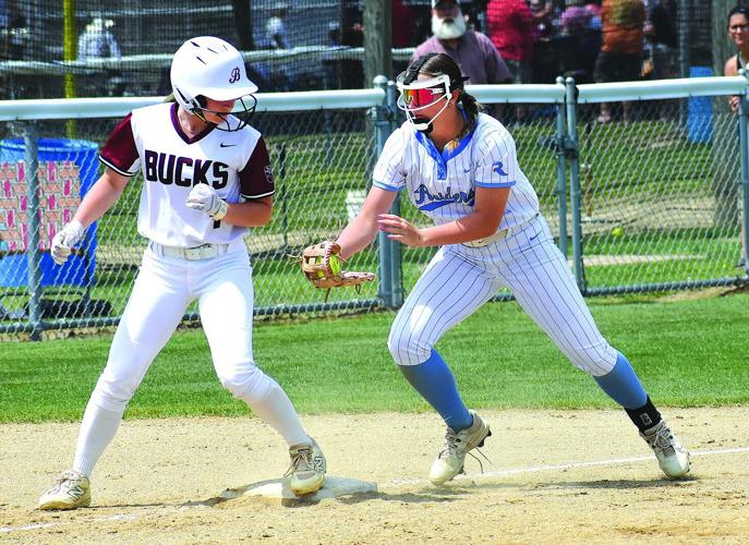 Buchanan rallies past Bobcats to win district | Local | heraldpalladium.com
