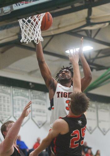 No. 2 Benton Harbor wins big over Paw Paw, sets up showdown with top ...