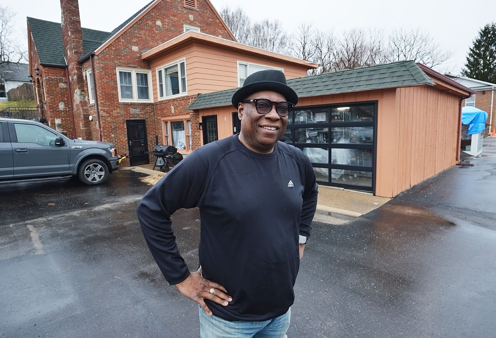 Ray's Rusty Pig Cafe finds unique spot in Stevensville | Benton Harbor ...