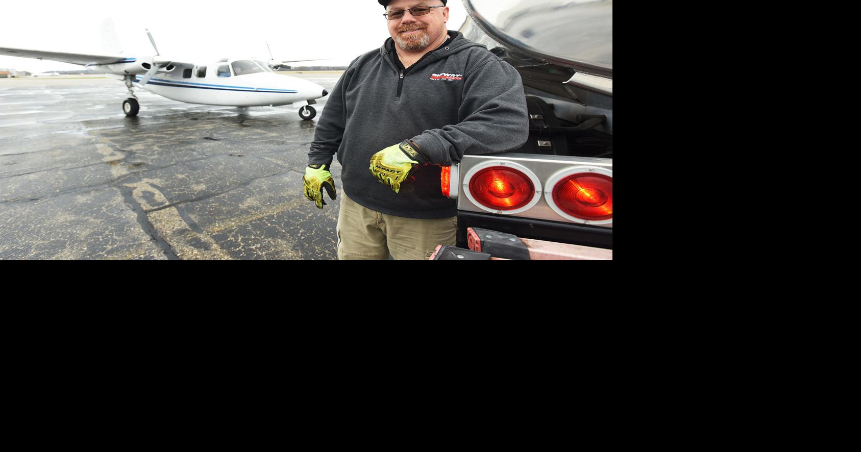 Benton Harbor man offers crucial help in unplanned plane landing ...