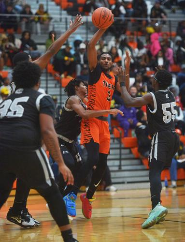 Benton Harbor hits 12 3-pointers in rout of Detroit Douglass | Sports ...