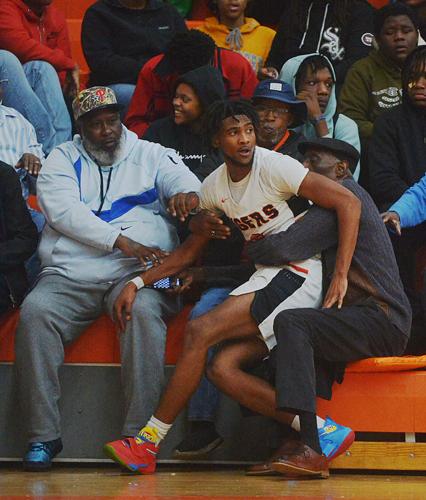 Callahan's late bucket lifts Benton Harbor to win over Niles in ...