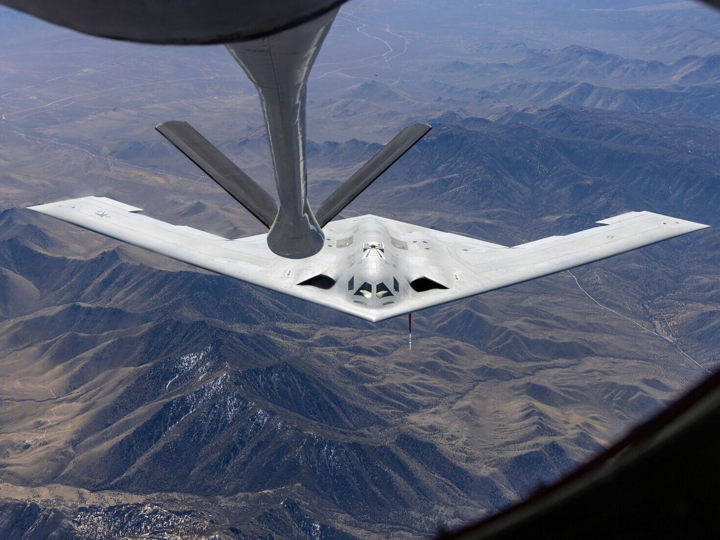 First photos show B-21 Raider stealth bomber refueling midair ...
