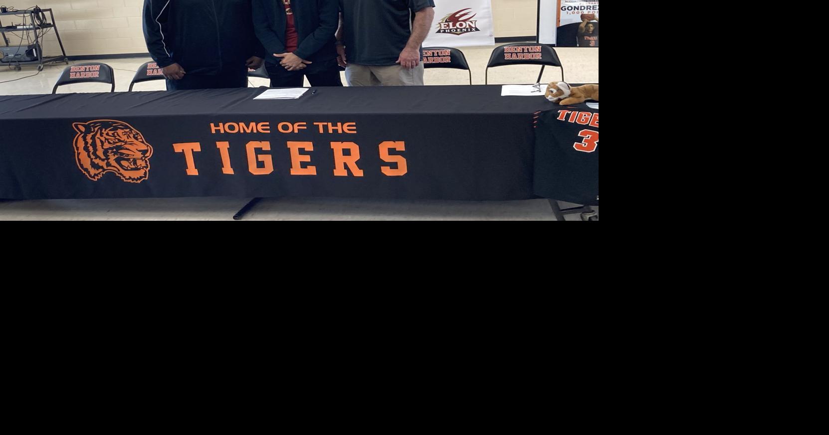 Benton Harbor basketball standout Gondrezick signs with Elon | Sports ...