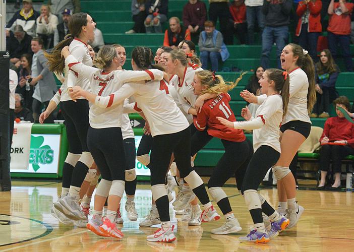 Lakeshore beats South Haven to win Div. 2 volleyball district title ...