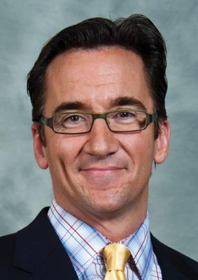 Lakeshore Distinguished Alumni Scott Berry honored at special ceremony ...