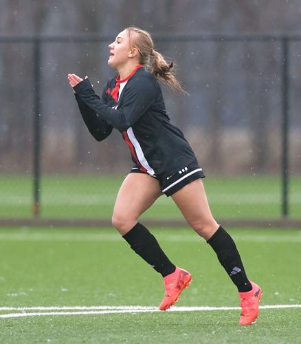 Lakeshore tops Kalamazoo Central in cold SMAC girls soccer opener ...