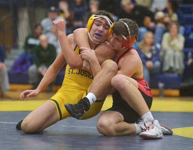 St. Joseph edges rival Lakeshore to take SMAC wrestling lead | Sports ...
