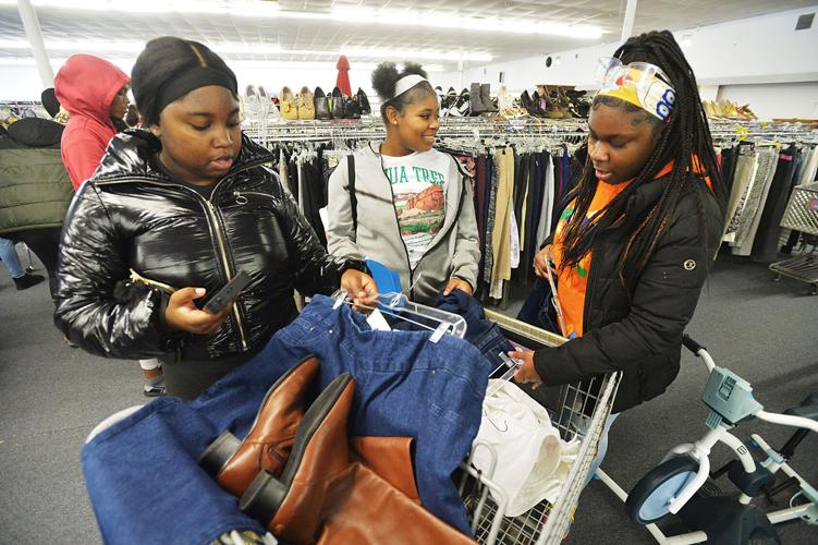 Benton Harbor High School students create dream designs at Mosaic ...