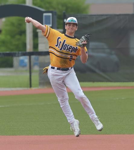 Lakeshore, St. Joseph battle to split in baseball doubleheader | Sports ...