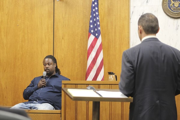 Slain sergeant's wife on trial | Local News | heraldpalladium.com