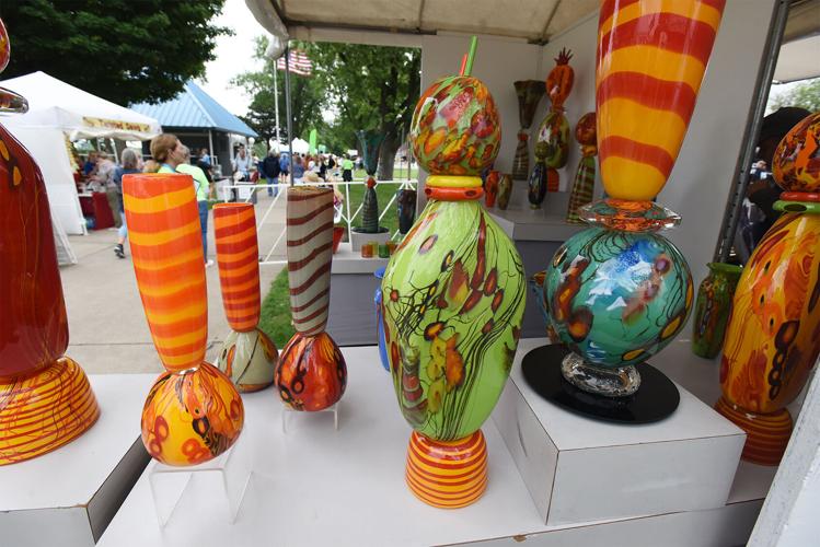 Host families, artists connect during Krasl Art Fair on the Bluff ...