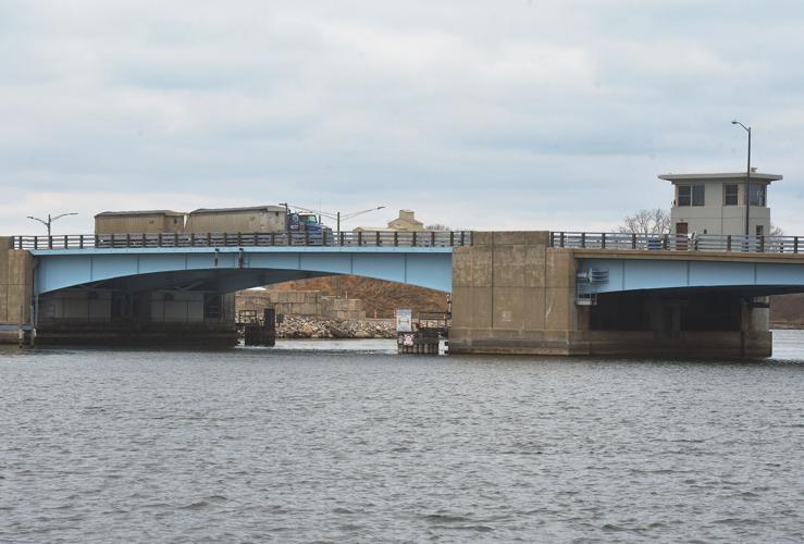 Report: Bicentennial Bridge unable to open for vessels | News ...