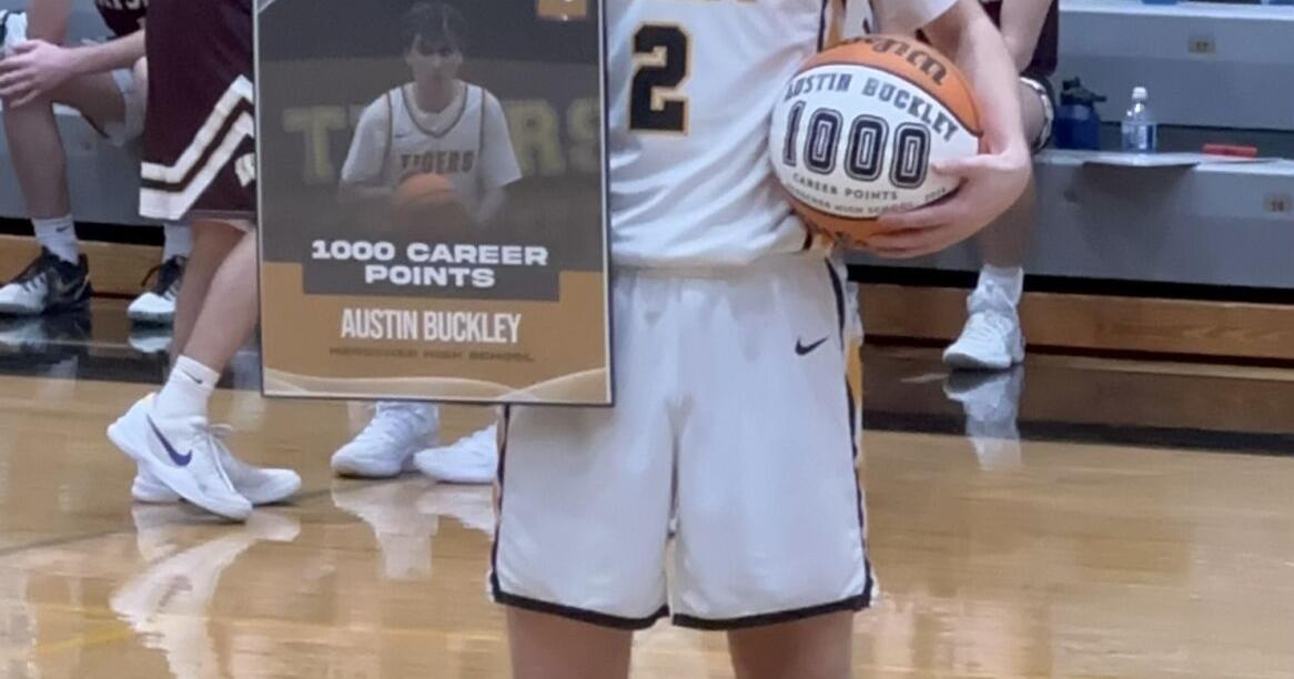 Buckley Reaches 1,000 Points Milestone | News | herscherpilot.com