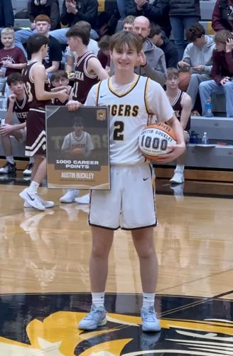 Buckley Reaches 1,000 Points Milestone | News | herscherpilot.com