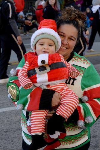 Huge turnout for annual VFW Santa Parade | Local News | hgazette.com