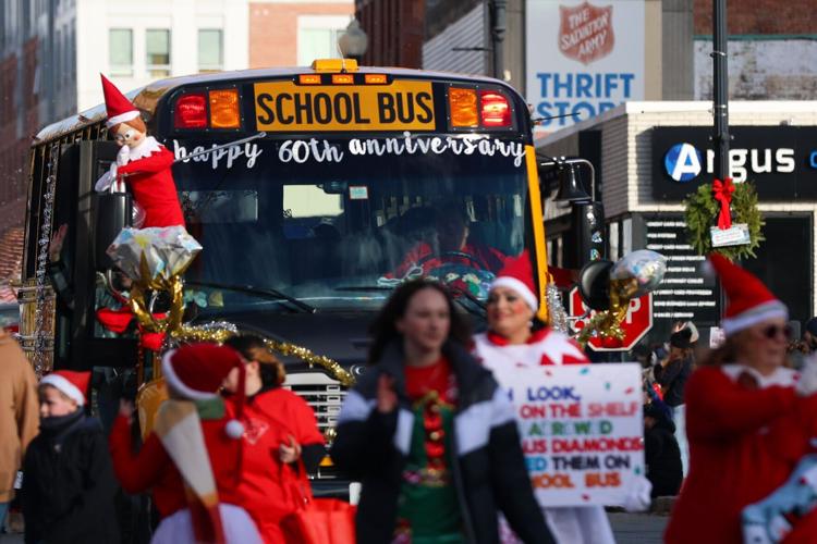 Santa parade draws thousands of viewers on diamond anniversary of event ...