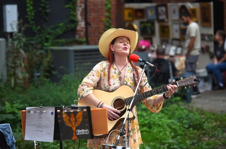 Alleyway Market returns to Haverhill Art Walk | Local News | hgazette.com