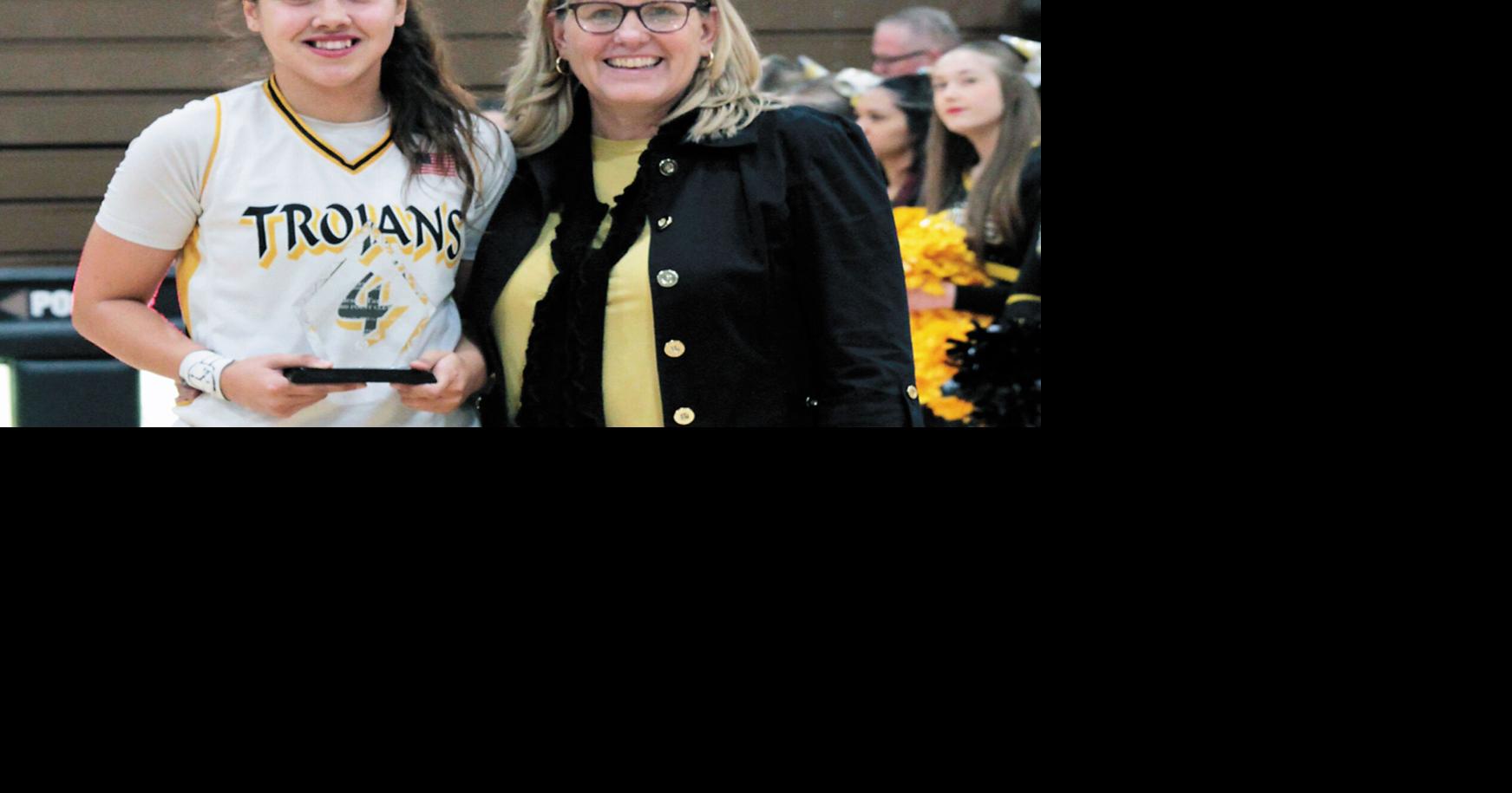 Tarrant blazes into 1,000-point Trojan club | Sports | hidesertstar.com