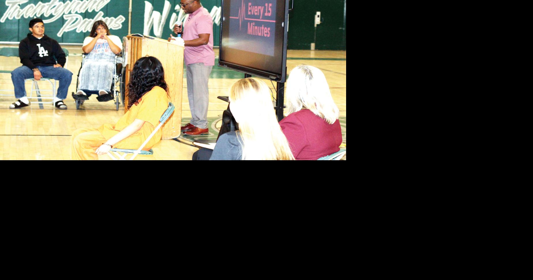 Students portray deadly DUI crash: Wildcats act out dangers before prom ...