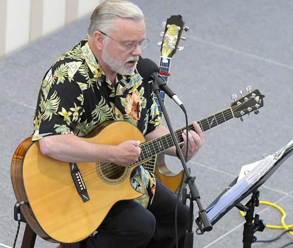 RAMBLIN' MAN: Valley guitarist Craig Mecham churns out tunes about life ...