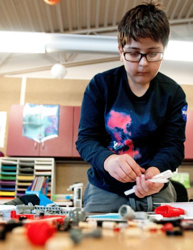 Woodruff Elementary students build Lego robots to learn programming ...
