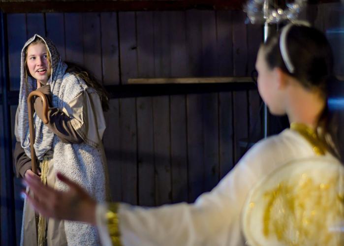 Local families gather at Nibley Morgan Farm for live nativity event ...