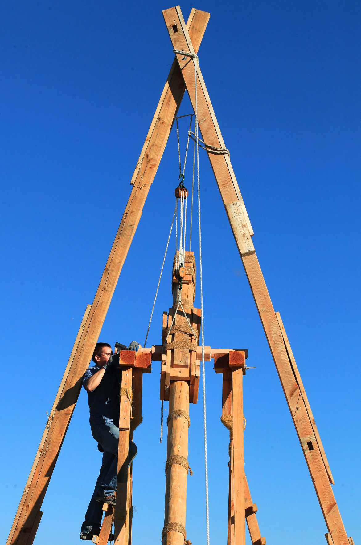 Experimental history: USU student demonstrates trebuchet built with ...