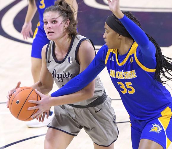 Photo Gallery: USU-San Jose State Basketball | Multimedia | hjnews.com