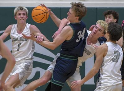 Prep basketball: Riverhawks finish strong to open region play | School ...