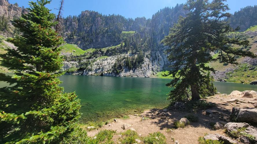 Hiking from Willow Flat to Bloomington Lake | Features | hjnews.com