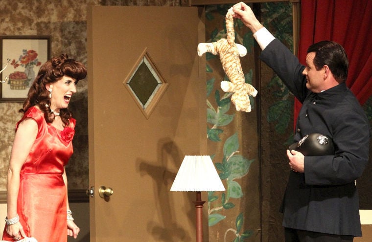 Cache Mag: You'll die laughing in 'The Murder Room' | Theater | hjnews.com