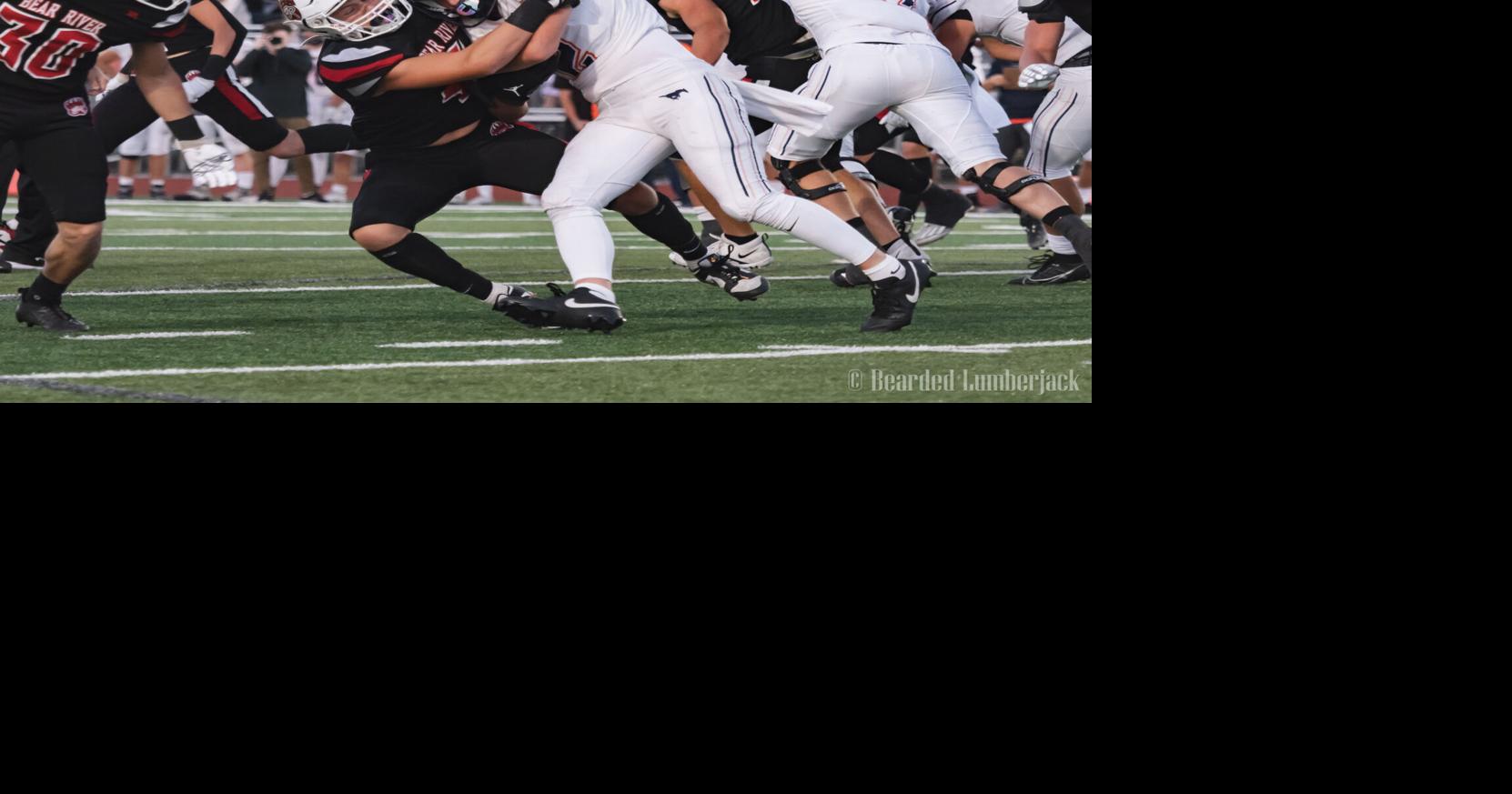 Bear River football falls to Mountain Crest on Senior Night | Tremonton Leader | hjnews.com