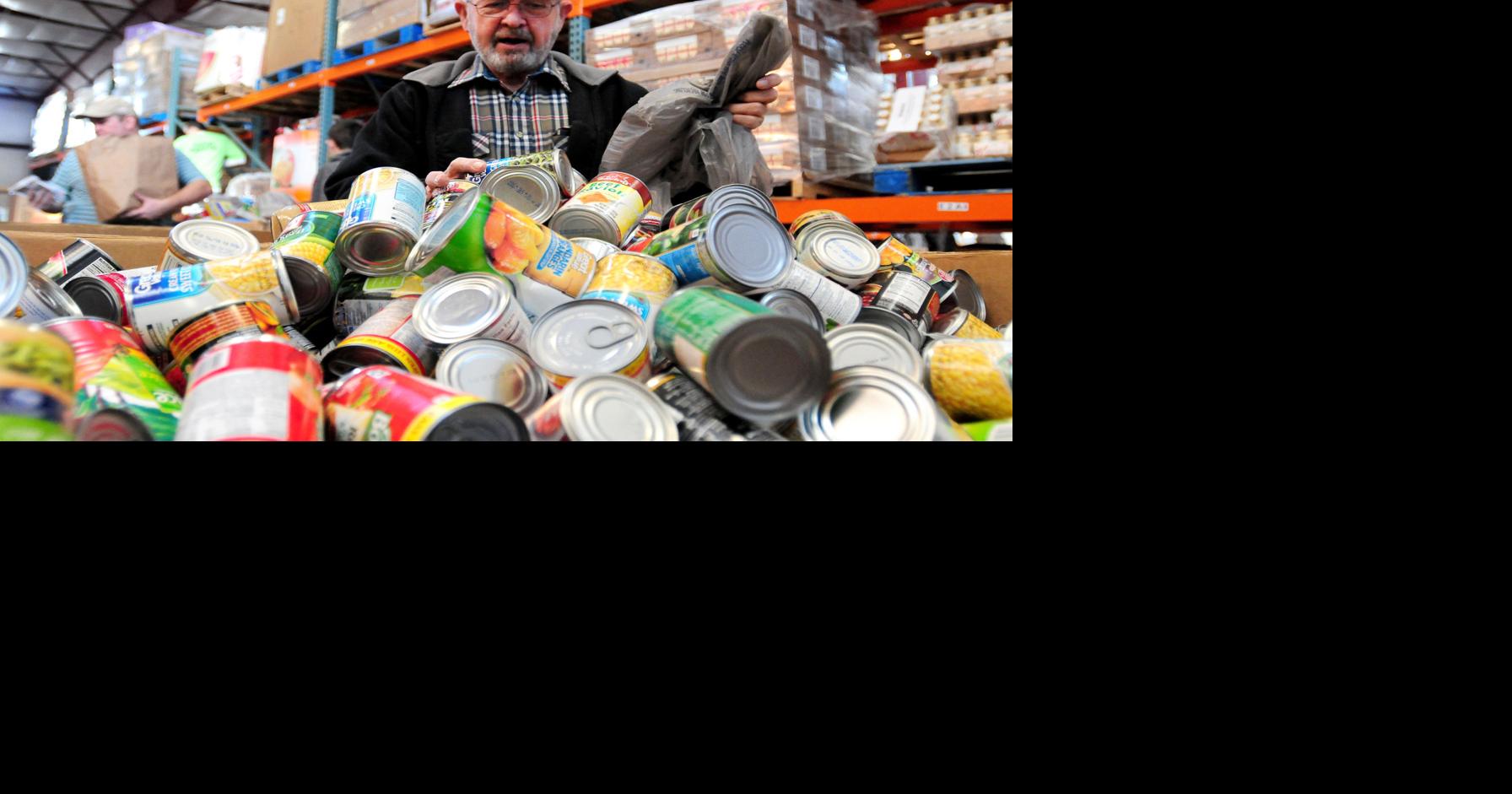 Community members of various faiths volunteer at Logan food pantry ...