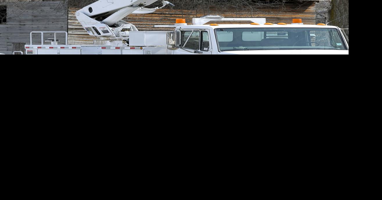 Hyrum man safely rescued from broken cherry picker | Accidents ...