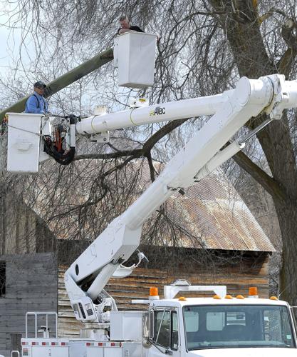 Hyrum man safely rescued from broken cherry picker | Accidents ...