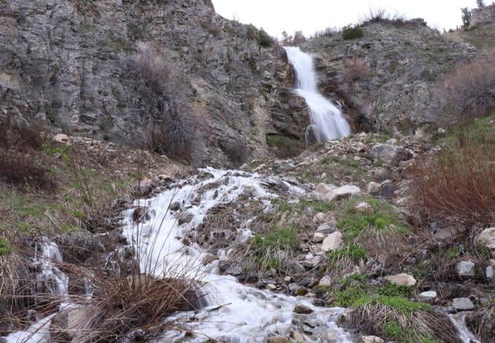 See 'em while you can: Hiking to Cache Valley's seasonal waterfalls ...