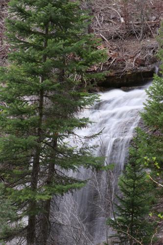 See 'em while you can: Hiking to Cache Valley's seasonal waterfalls ...