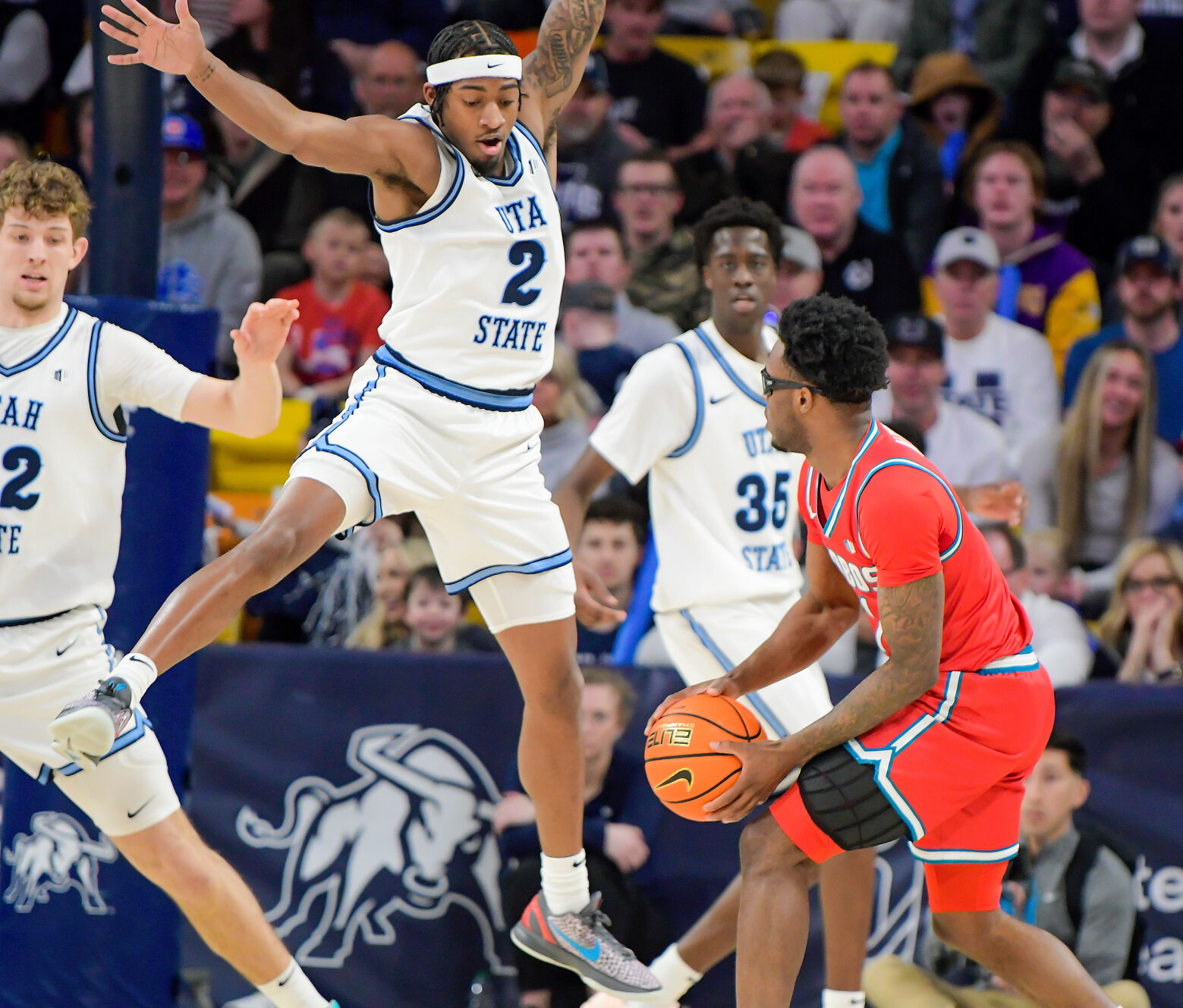 Photo Gallery: New Mexico-Utah State Basketball | Multimedia | hjnews.com