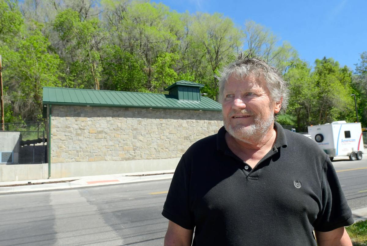 Bruce Bugbee enhances Crockett Avenue with donation for new well house ...