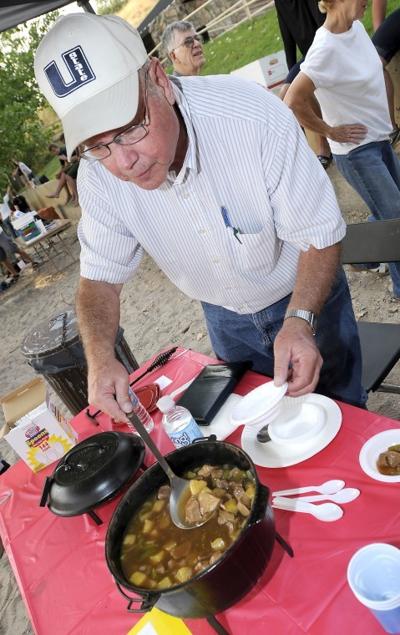 Dutch oven cook-off inspires variety of dishes | Features | hjnews.com