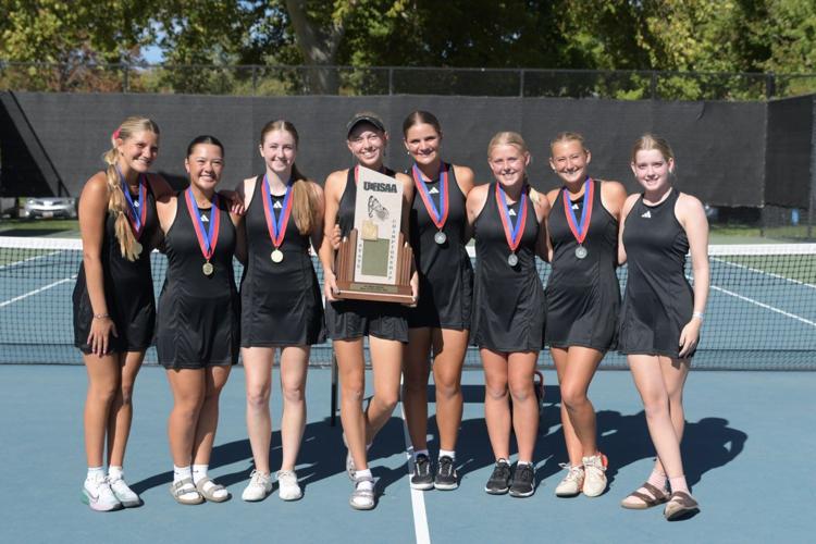 Prep girls tennis: Wolves use superior depth to earn 4-peat at 4A state ...